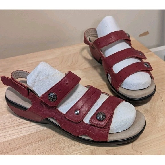 Aravon | Shoes | Aravon Women 8 Pc Slingback 3 Strap Sandal Rio Red ...